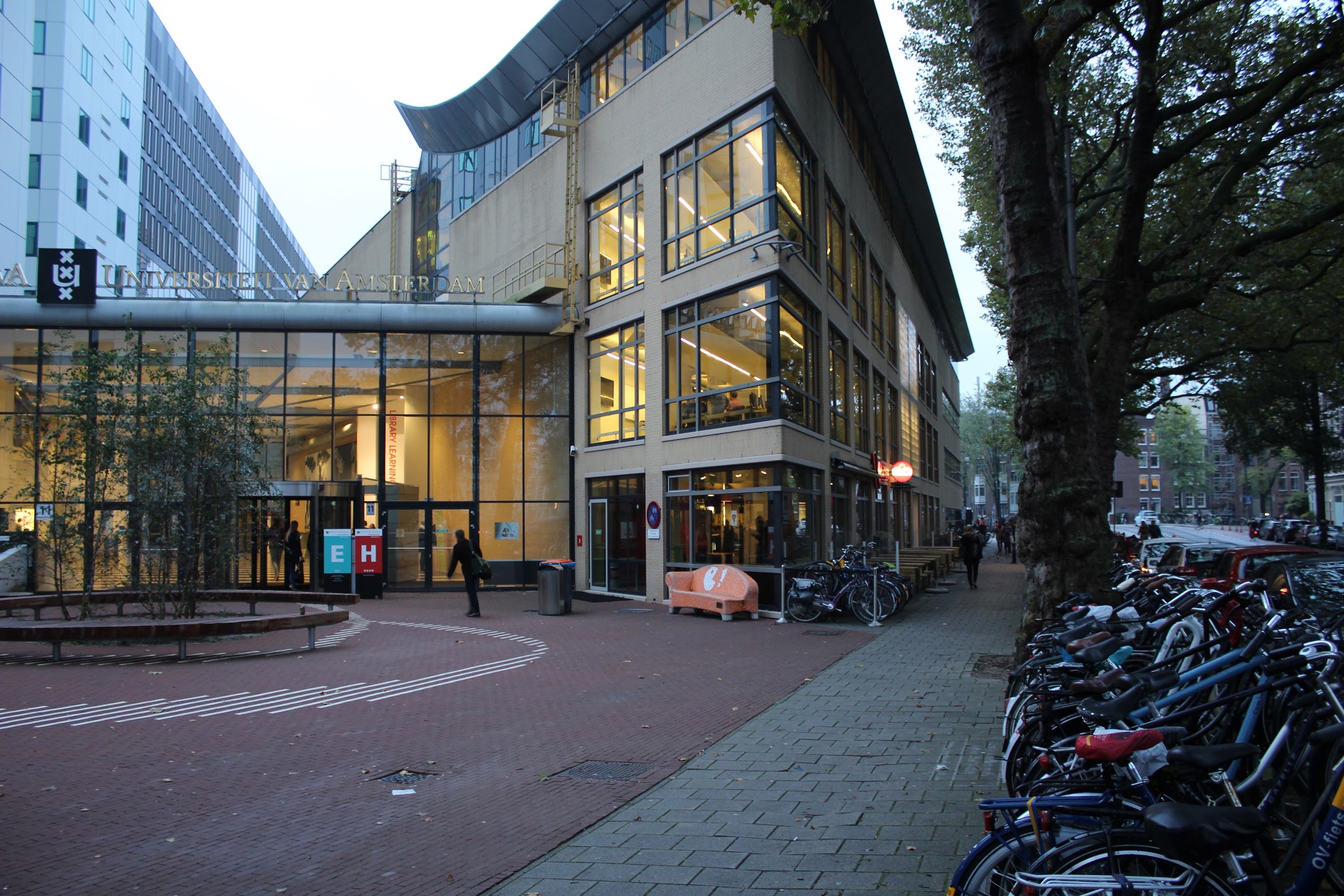 [암스테르담 특파원] 암스테르담 대학교 도서관 — 영국유학닷컴